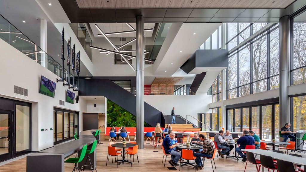 A Corporate Treehouse in the Woods - Integrated Architecture